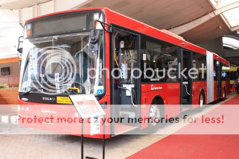 Bus Show Sydney 2009 - Artics & Custom Coaches CB80.