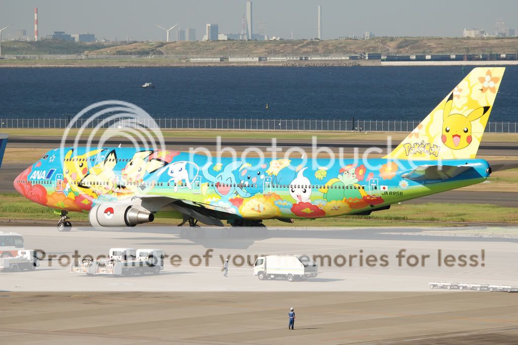 Haneda, Tokyo - 26th August 2010 - Civilian Aviation